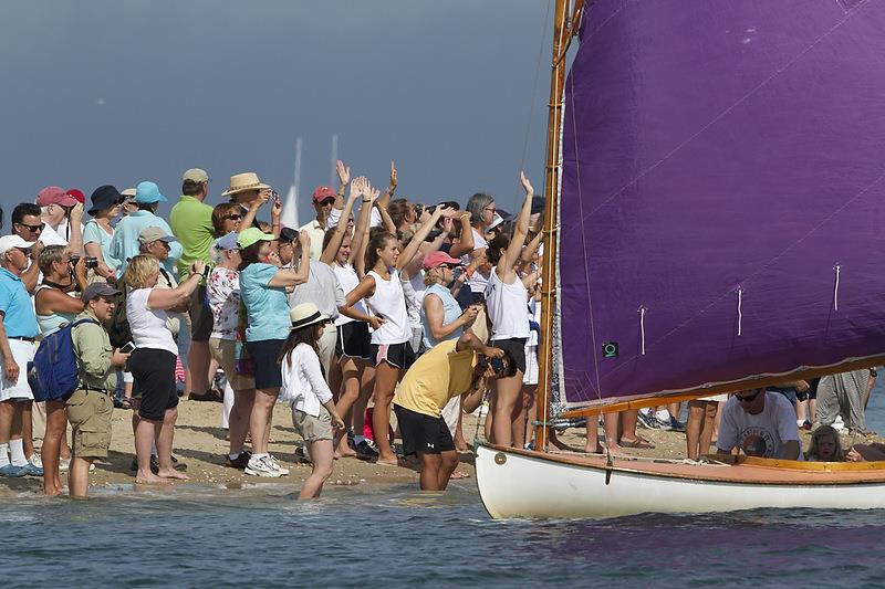 Rainbow class (Beetle Cat) dinghies at the Opera House Cup Regatta at ...