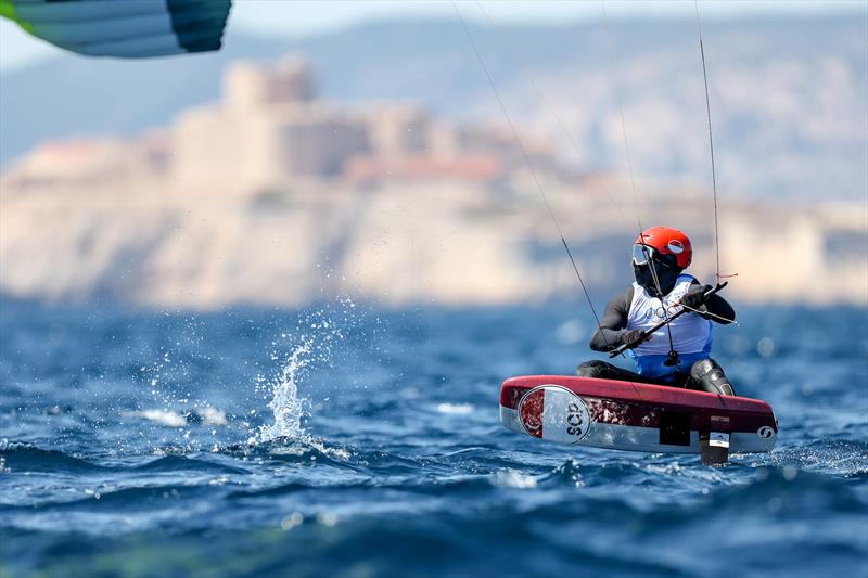 Bronze for Maximilian Maeder (SGP) - Men's Kite Final at Paris 2024