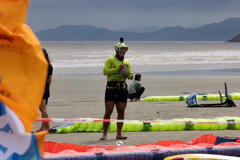 Haoran Zhang qualifies directly to the final. - 2024 Kiteboarding Asian ...