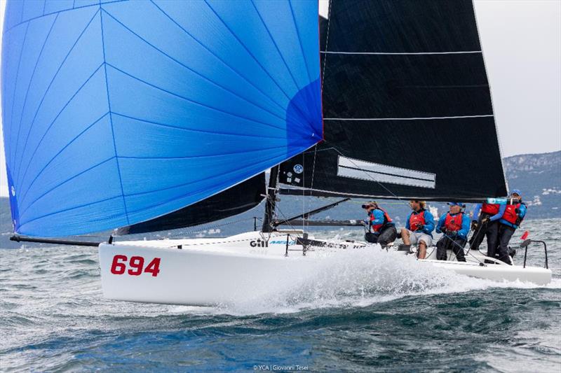 Miles Quinton's Gill Race Team (GBR), with Geoff Carveth at the helm ...