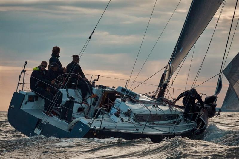 Katariina II flying her A0 on the final reach into the sunset - 2019 ...
