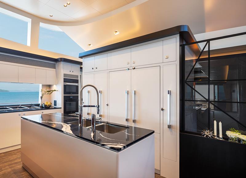 Horizon RP125 custom - Galley