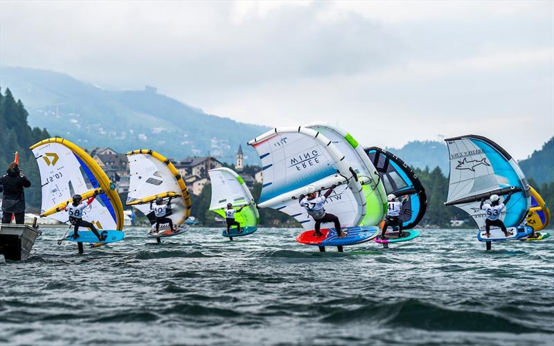 Racers braving the cold at full speed - Ensis Engadinwing 2024 Formula ...